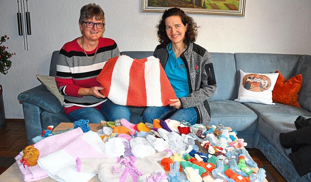 Gutes tun in fröhlicher Gemeinschaft: Der Beilngrieser Strickkreis