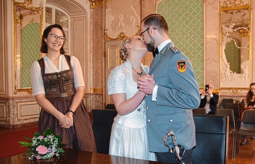 Standesamt-Statistik 2022 vermeldet neue Höchstwerte – 175 Eheschließungen und 407 Kirchenaustritte