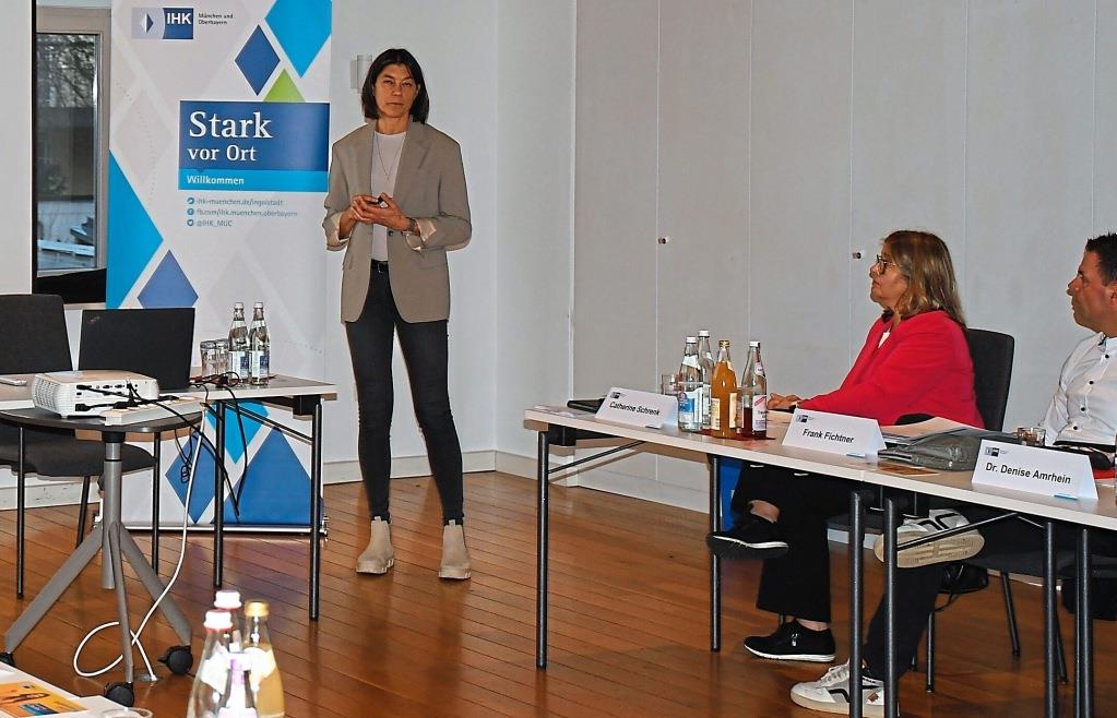 Als Betrieb attraktiv sein für Auszubildende: IHK-Regionalausschuss ...