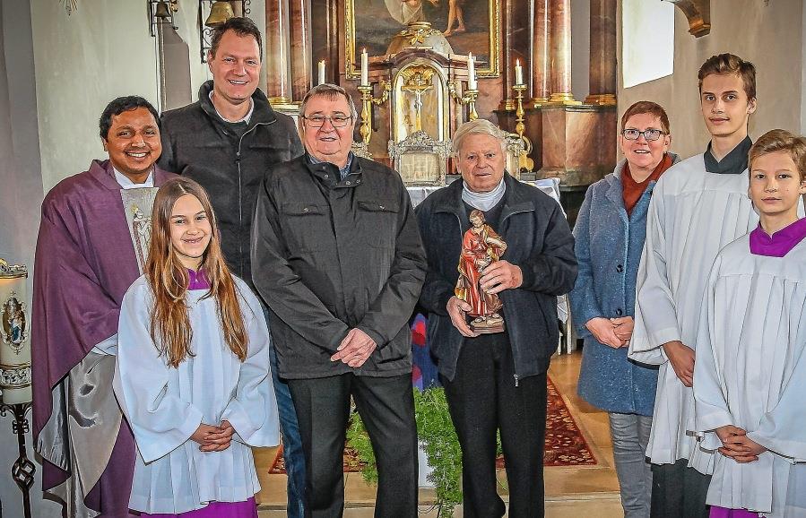 Die Pfarrgemeinde St. Johannes Baptist in Schönesberg verabschiedet den ...