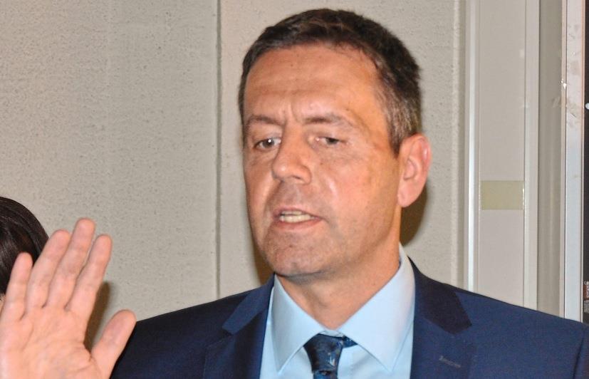 Ben Schwarz als neuen Landrat des Landkreis Roth vereidigt