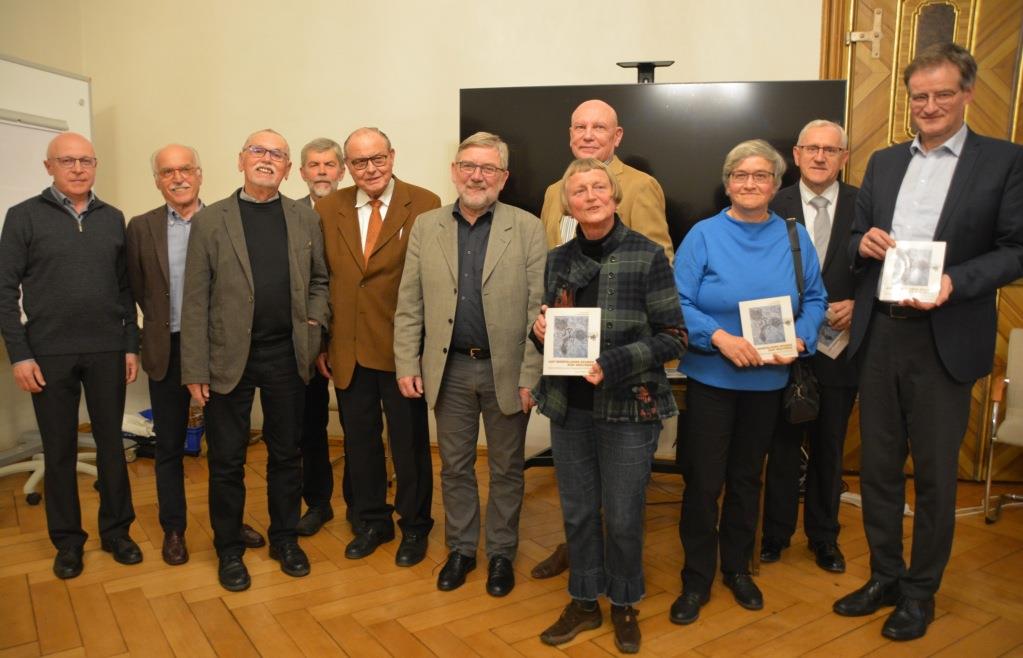 Li Portenlänger und Harry Neß stellen ihr neues Buch „Auf Senefelders ...