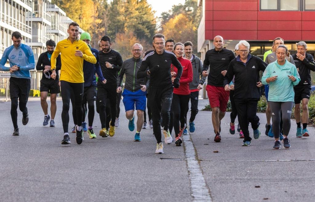 LaufCampus.24: Olympionik Karl Bebendorf trainiert das Team von MBDA ...