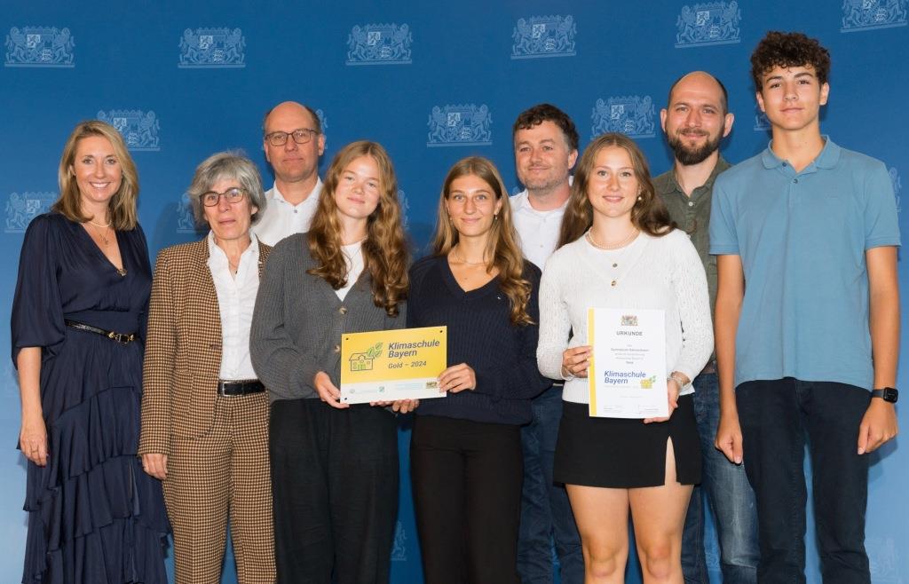 Kultusministerin verleiht besondere Auszeichnung an Realschule Kösching ...