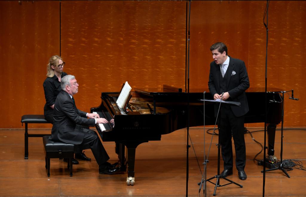 „Winterreise“ im Juni: Patrick Grahl und Malcolm Martineau im ...