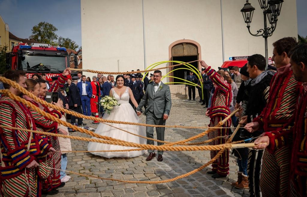 Carolin und Patrick Stadler geben sich in Greding das Jawort