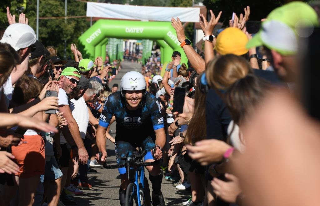 Rund 5500 Menschen gehen beim Challenge Roth an den Start