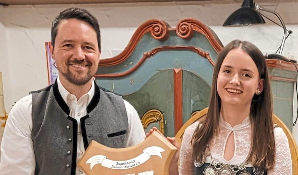 Schützenverein Bavaria Gerolsbach hat mit Julia Klinger und Franziska ...