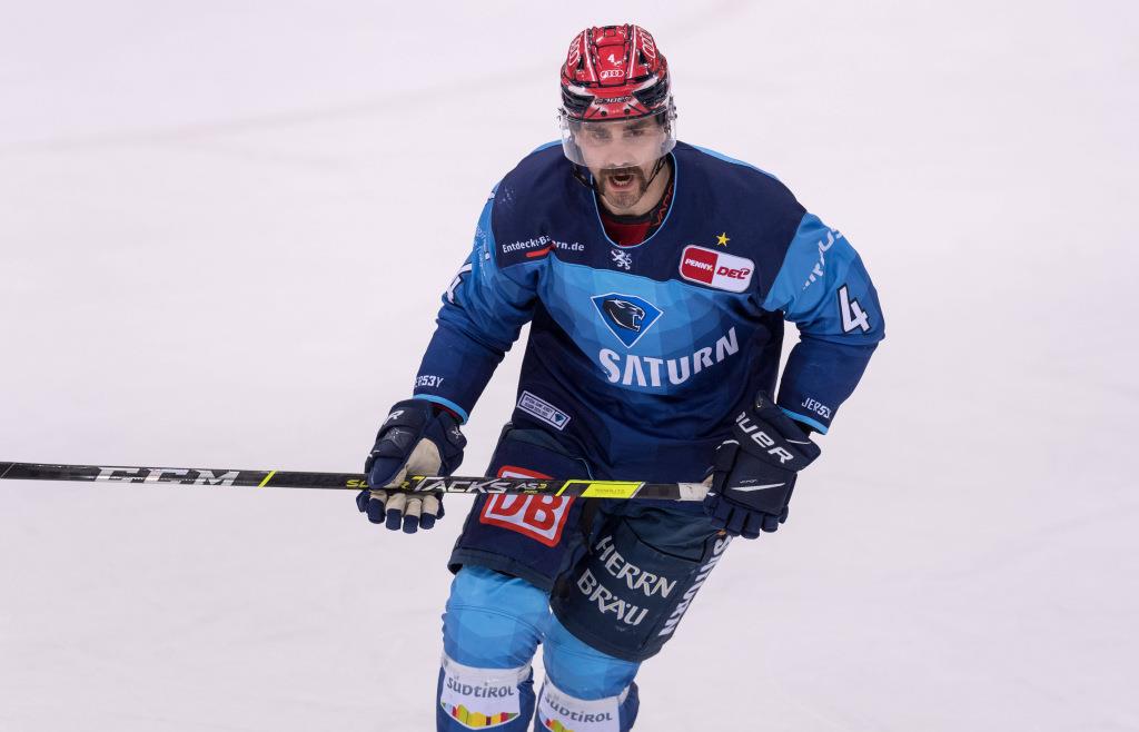 Jetzt ist es offiziell: Verteidiger Morgan Ellis kehrt zum ERC ...