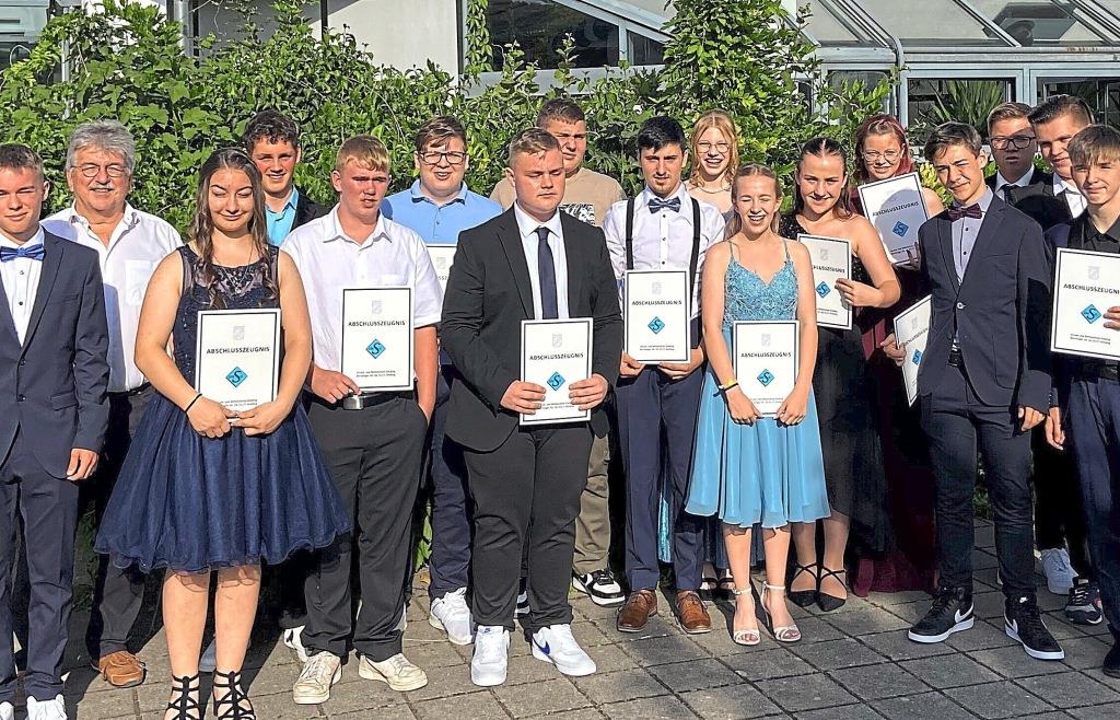 Gredinger Mittelschüler bekommen viele gute Wünsche mit auf den Weg