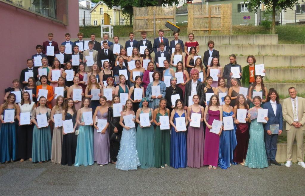 Am Gabrieli-Gymnasium erhalten 75 Abiturientinnen und Abiturienten ihr ...