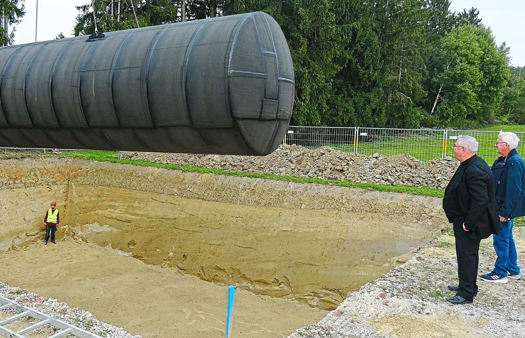 Riesige Tanks für den Beinberg