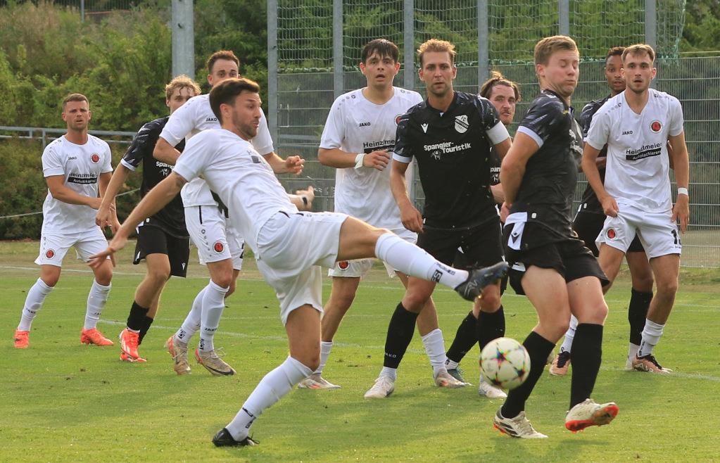 Das alte Leid: FSV Pfaffenhofen lässt beim 1:1 in Durach zu viele ...