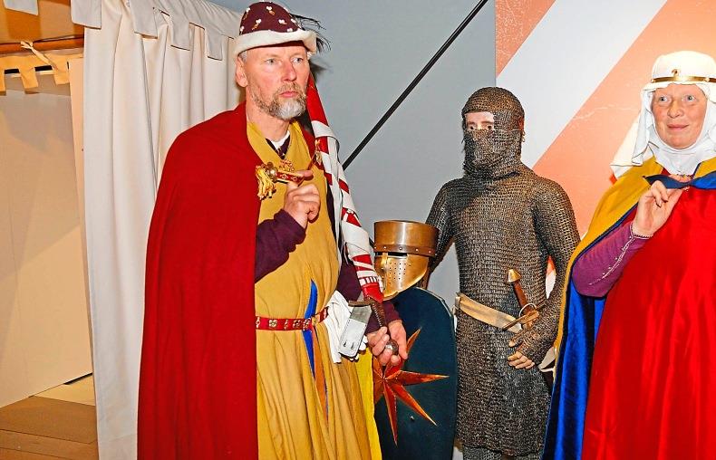 Auf der Burg eintauchen in die Welt der Ritter