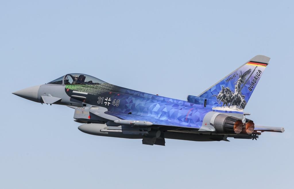 Bei Airbus in Manching werden 38 neue Eurofighter für die Bundeswehr gebaut