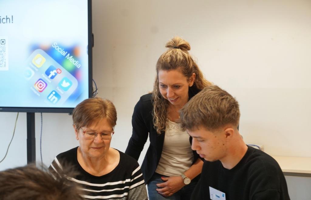 Handysprechstunde an der Maurus-Gerle-Mittelschule Karlshuld