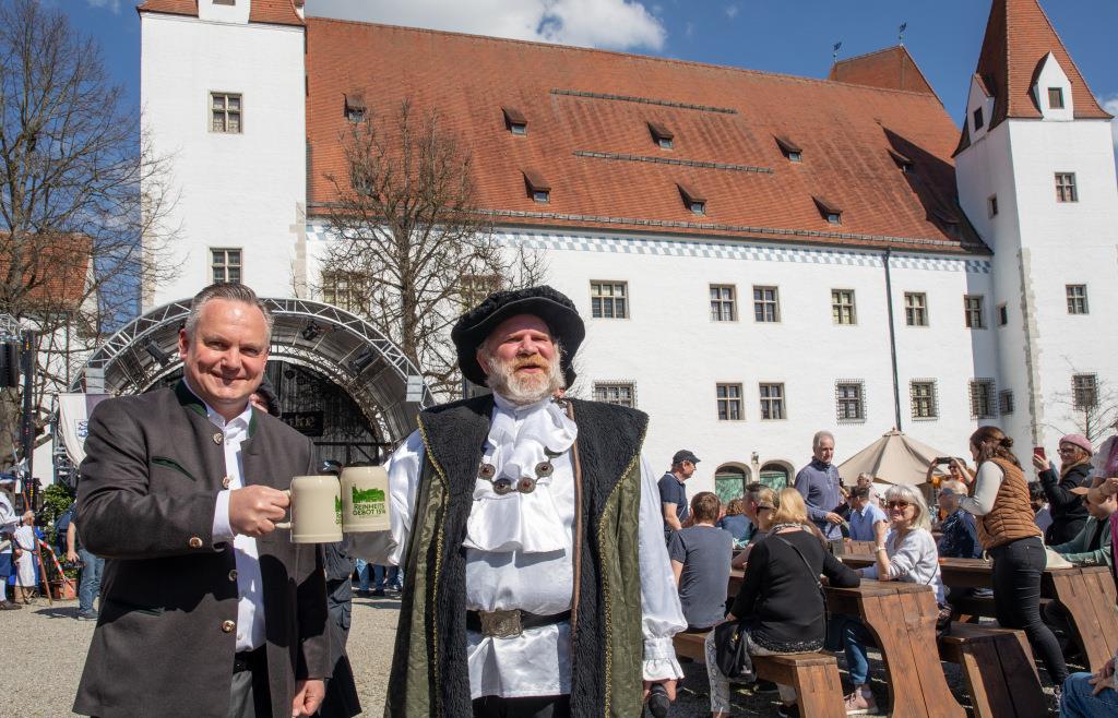 Fest zum Reinen Bier zum ersten Mal auf dem Theaterplatz
