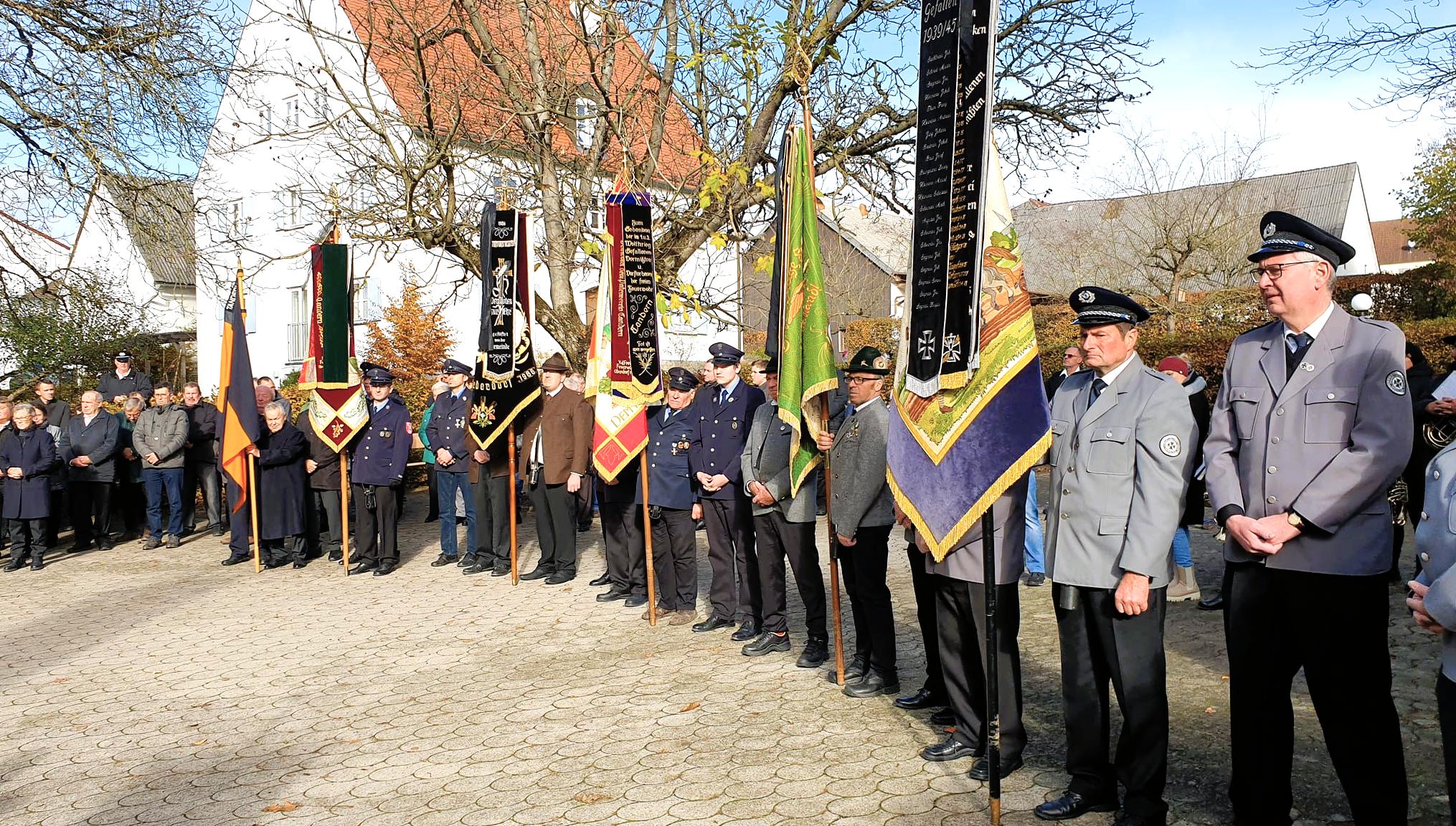 Tandern gedenkt der Opfer von Kriegen