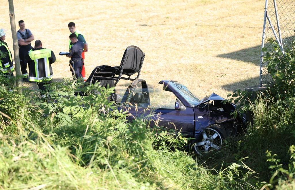 Tödlicher Unfall mit Familie in Seubersdorf: Mutter (52) stirbt, Vater und Kinder überleben