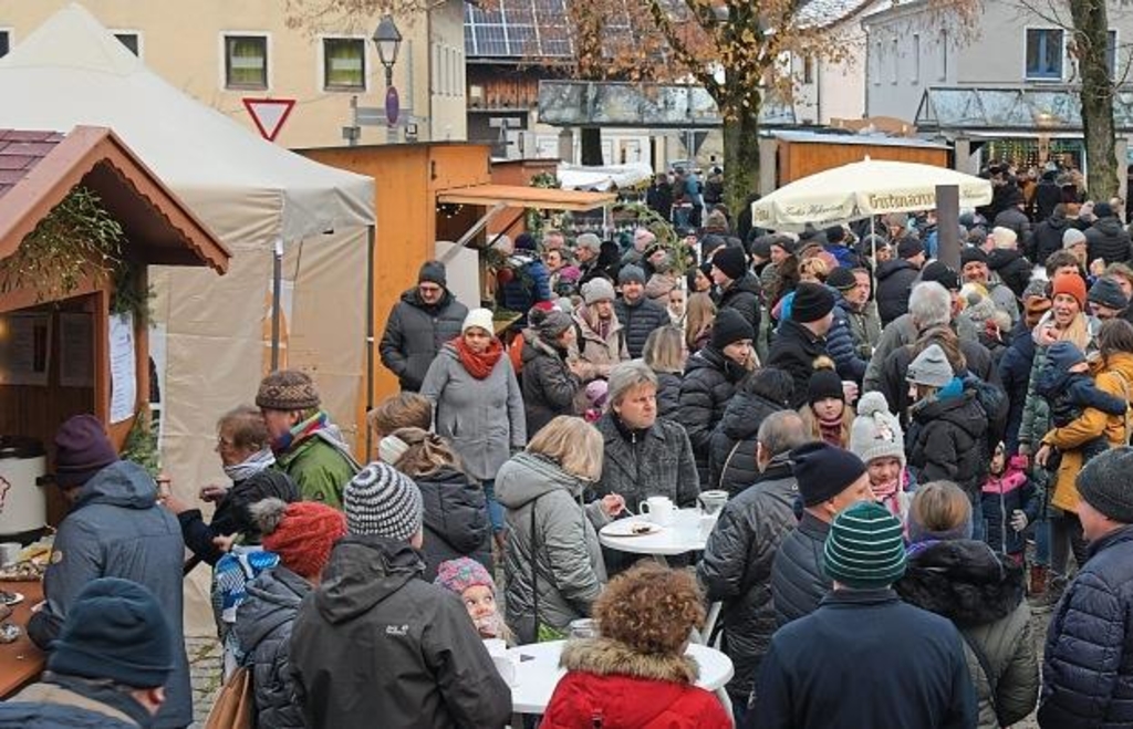 Tittings Adventsmarkt lockte zahlreiche Besucher an – Viele ...