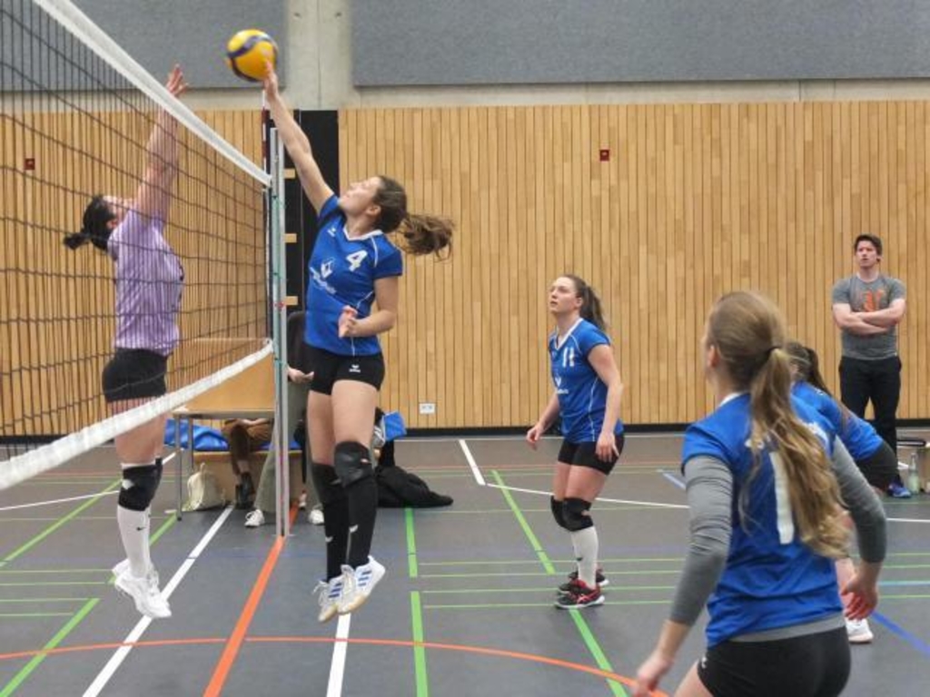 Pflichtsieg und zwei Niederlagen Kreisliga Nord Frauen Bezirksklasse Männer