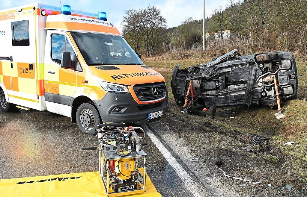 Schwerer Verkehrsunfall in der Großgemeinde Beilngries: Mehrere Verletzte