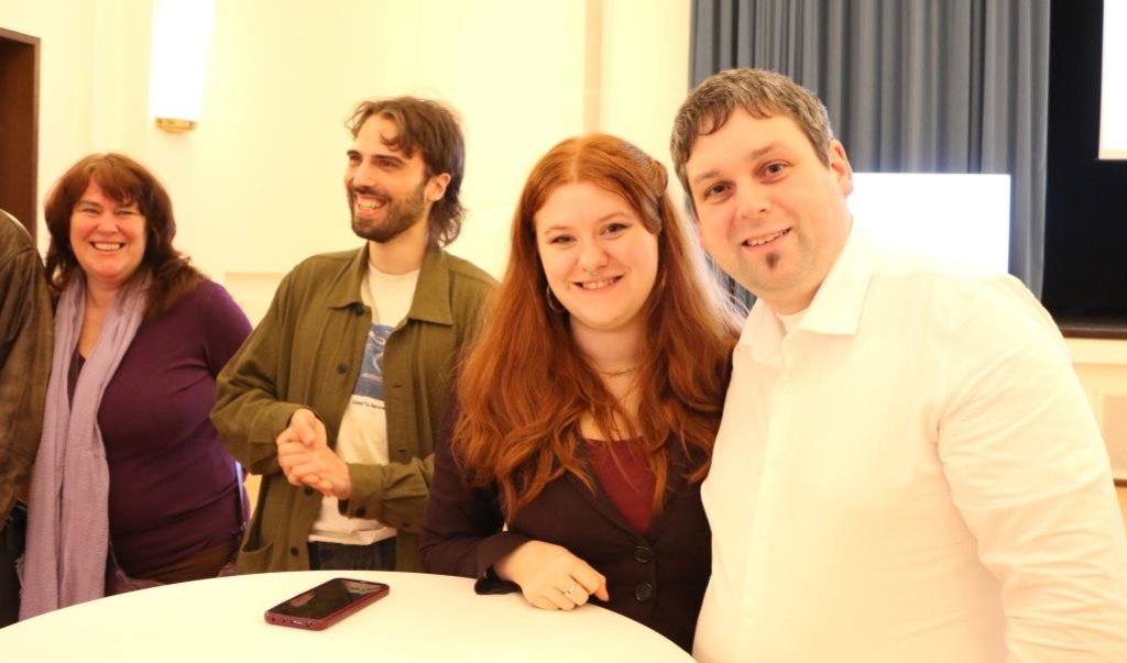 CSU-Kandidat Ullrich weist Grünen-Kandidatin Roth zurück und kritisiert ...