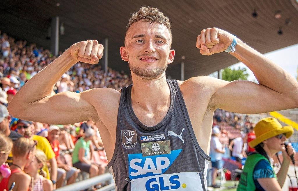 Weitspringer Simon Batz aus Offendorf ist Deutscher Meister
