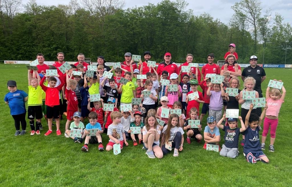 FC Zell/Bruck bot beim Kinderbewegungsabzeichen Spiel, Spaß und jede Menge Lehrreiches