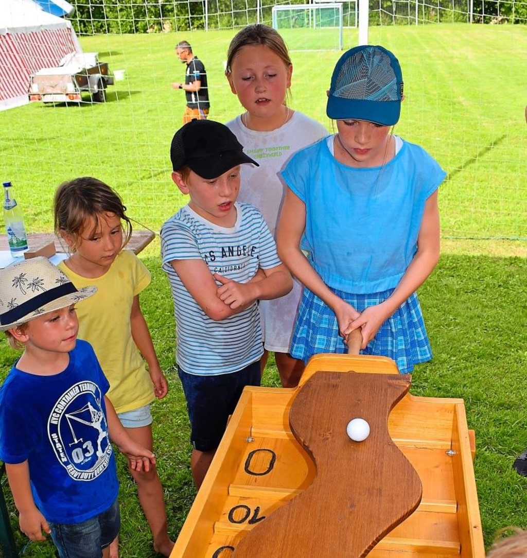 Dorfquiz begeistert Besucher des Dorffests in Mendorf