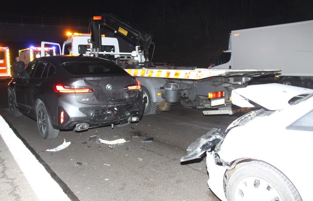 Unfall auf A9 zwischen Ingolstadt und Manching sorgt für vier Kilometer Stau