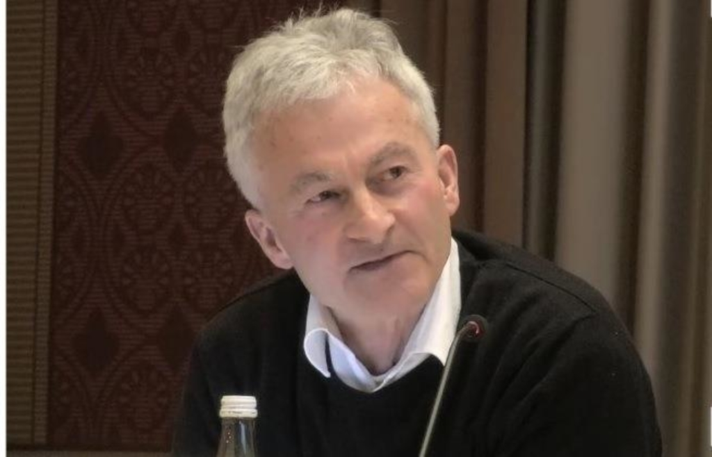 Der Opposition das Mikro abgedreht: Pfaffenhofens Bürgermeister Thomas ...