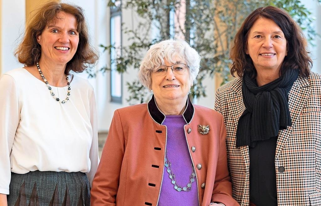 Barbara Loos bleibt an der Spitze: KU-Hochschulratsvorsitzende im Amt ...