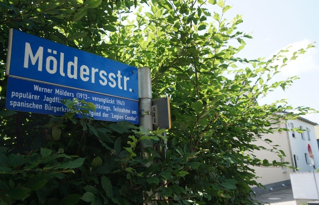 NS-Opfer oder alte Fluren: BZA Friedrichshofen diskutiert über künftige ...