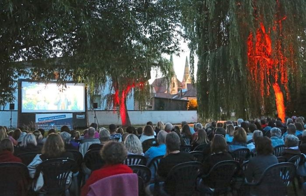 Filmabende wie aus dem Bilderbuch: Open-Air-Kino im Beilngrieser Sulzpark