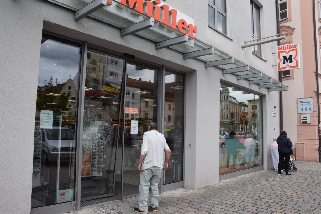 Zwei Einbrüche in Pfaffenhofen: Täter machen Beute in Müller und ...
