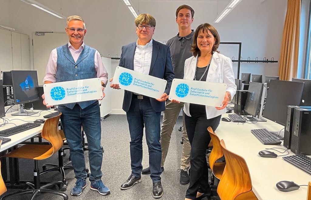 Informatik und Zukunftstechnologie: 50 Schulen bekommen Prädikat ...