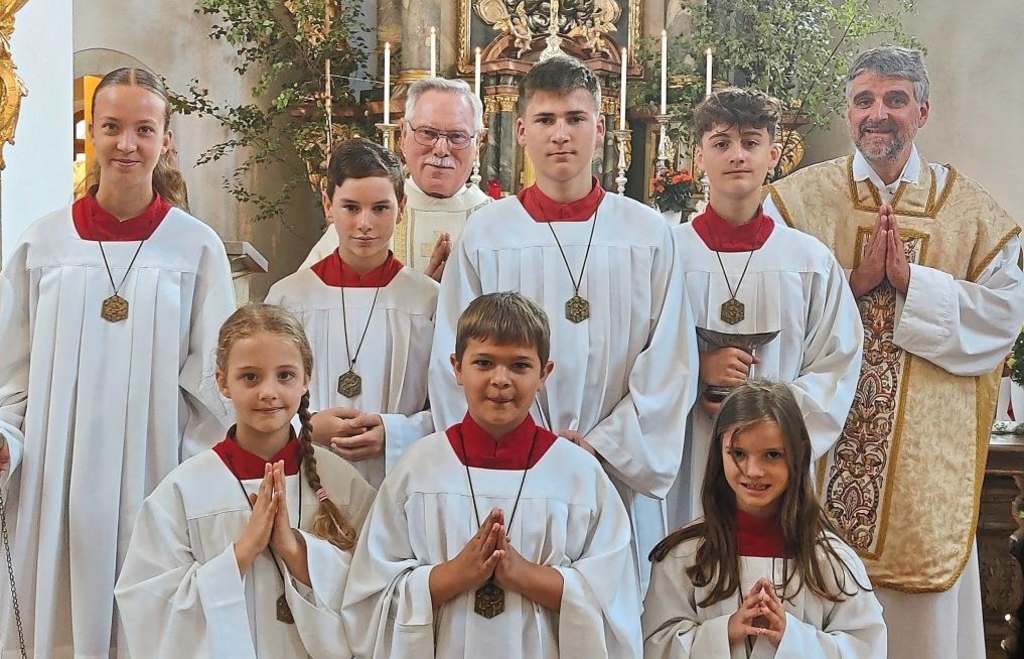 Vier neue Ministranten für Mühlbach