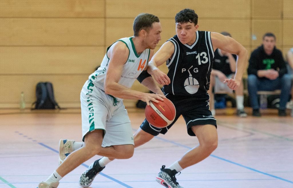 Daniel Schmidtke überragt: Basketballern des TV Hilpoltstein gelingt ...