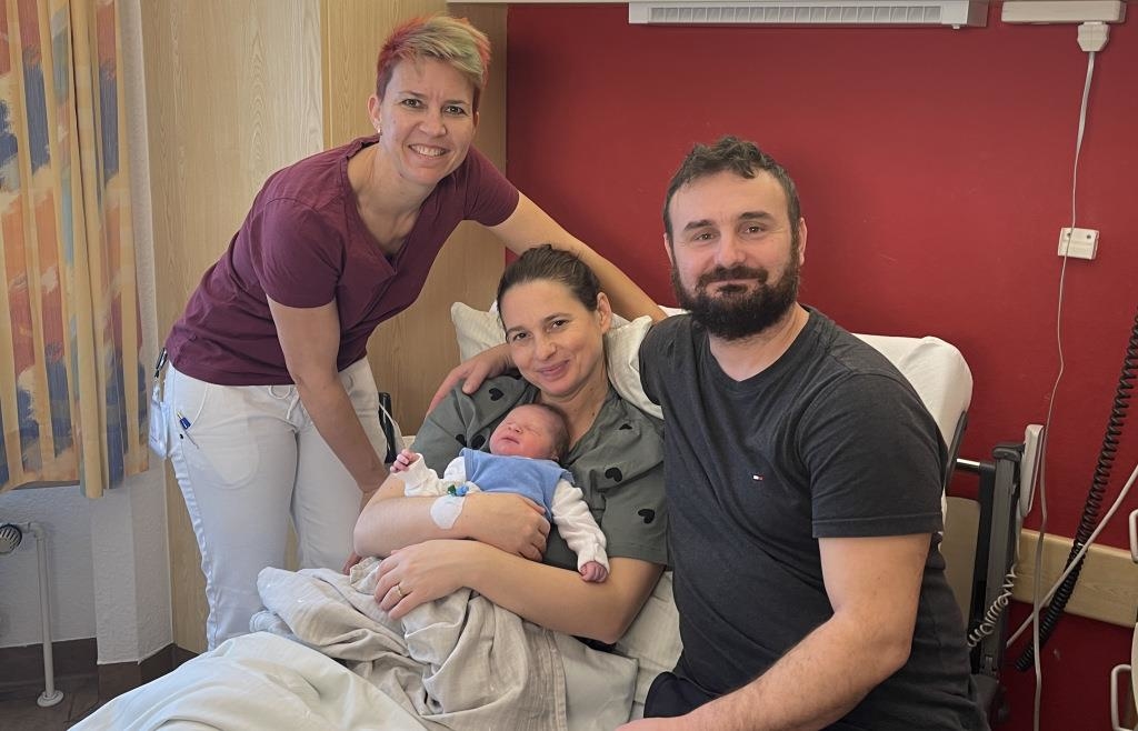 Noel Bela als erstes Baby 2023 in der Kreisklinik Roth geboren