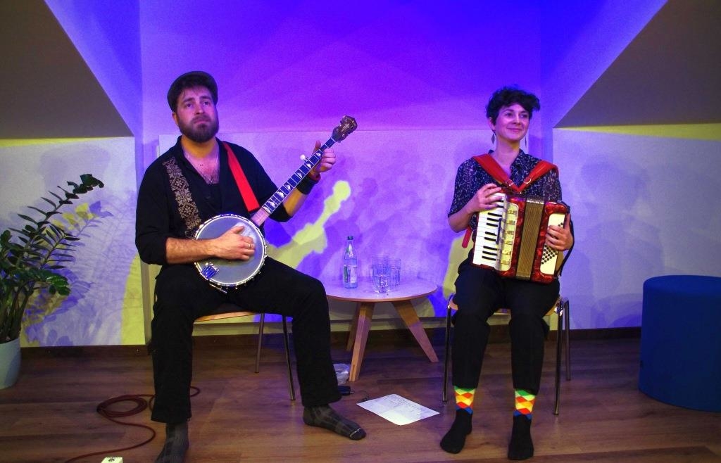 Tante Friedl begeistern bei ihrem Heimspiel im Blauen Saal der vhs das ...