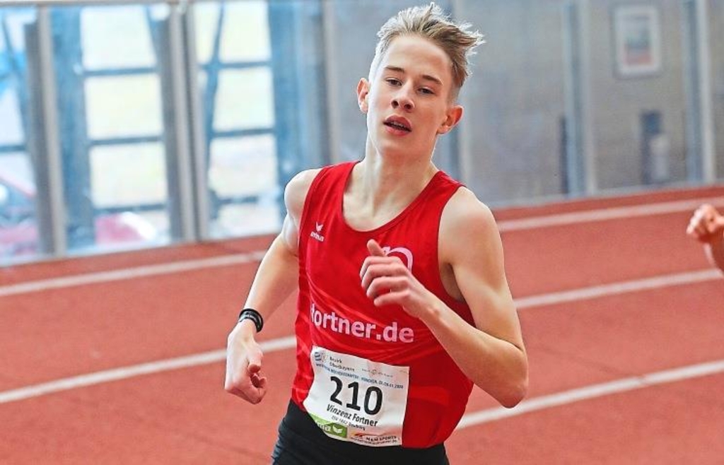 Bayerische Meisterschaften: Der erst 15-jährige Leichtathlet Vinzenz ...