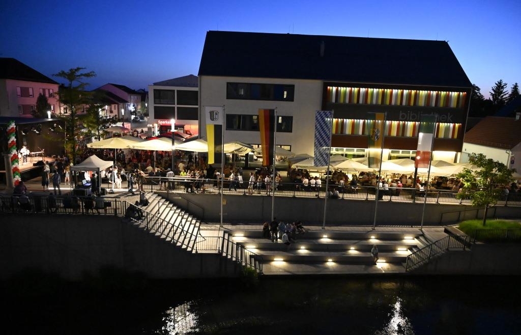 Manching feiert bis in die Nacht hinein