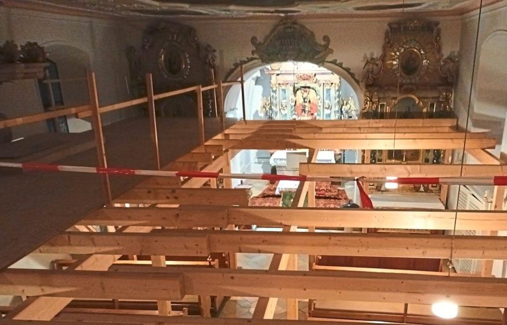 Nach aufwendiger Renovierung strahlt die Weinsfelder Kirche wieder in neuem Glanz