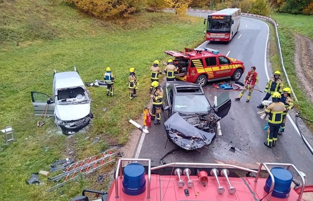 Schwerer Unfall auf der „Rennstrecke“ zwischen Kelheim und Ihrlerstein