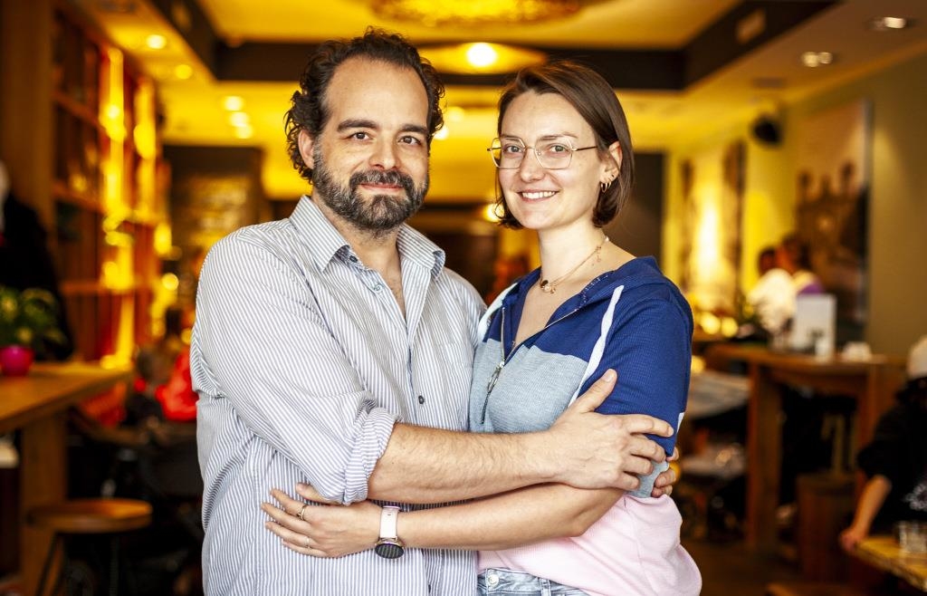 Lisa Dörr und Sebastian Koller planen die erste Kuschelparty in Ingolstadt