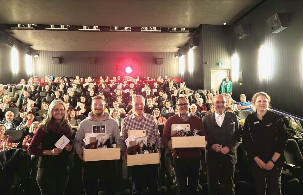 Aichacher Freiwilligenagentur lädt 150 Ehrenamtliche ins Kino ein