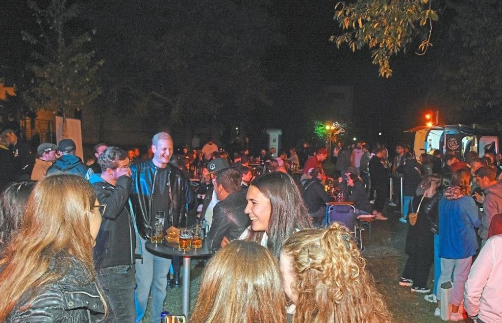 Viel geboten unter freiem Himmel: Sulzpark Open Air in Sulzpark vom 2 ...