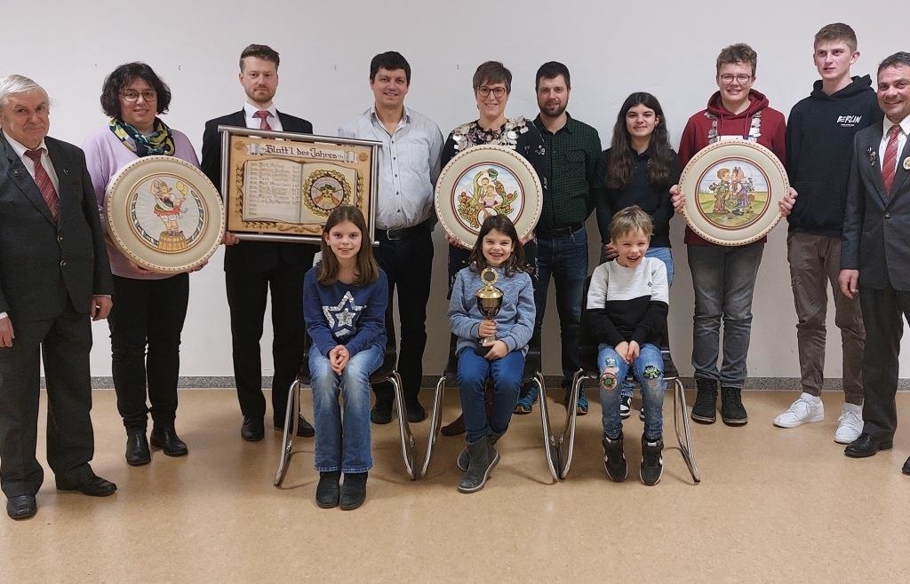 Morsbacher küren Schützenkönige: Pauline Meyer siegt erneut bei den ...