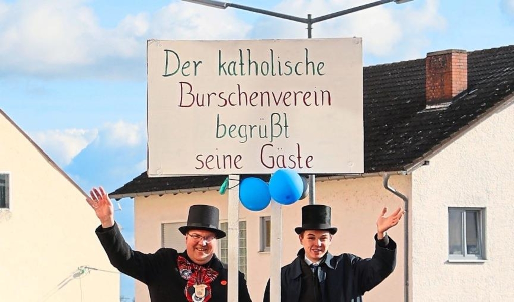 Sonniger Faschingsendspurt beim Umzug in Nassenfels